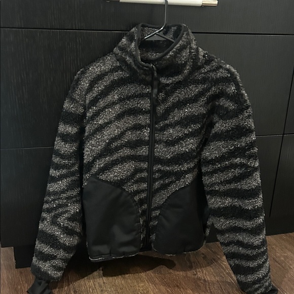 Varley | Jackets & Coats | Varley Zebra Pattern Teddy Jacket | Poshmark